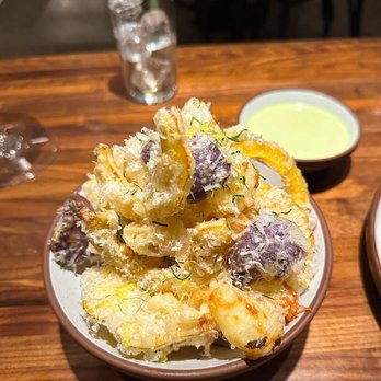 DAISIES - Updated May 2025 - 1397 Photos & 660 Reviews - 2375 N ...