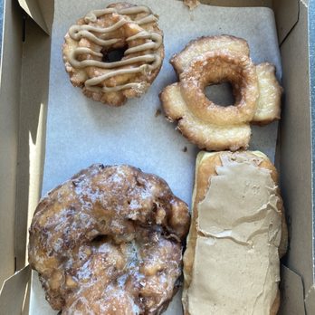 DONUT PARADE - Updated July 2025 - 132 Photos & 203 Reviews - 2152 N ...