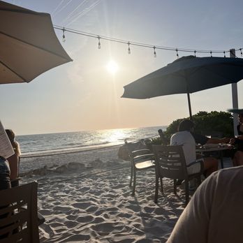 BEACH HOUSE WATERFRONT RESTAURANT - Updated March 2025 - 1675 Photos ...