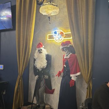 WICKED WARREN’S - Updated December 2025 - 105 Photos & 34 Reviews - 119 ...