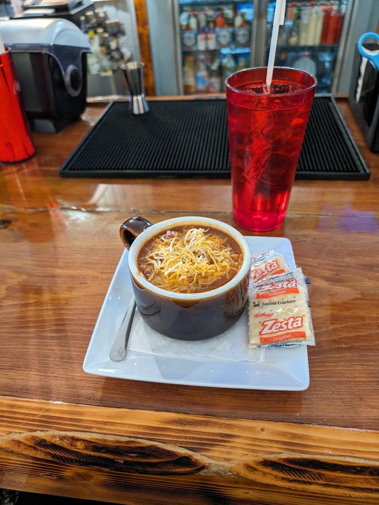 SIXTH & MAIN BAR & GRILL - Updated January 2026 - 13 Photos & 25 ...