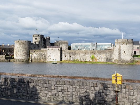 THE CURRAGOWER - 134 Photos & 115 Reviews - Clancy Strand, Limerick ...