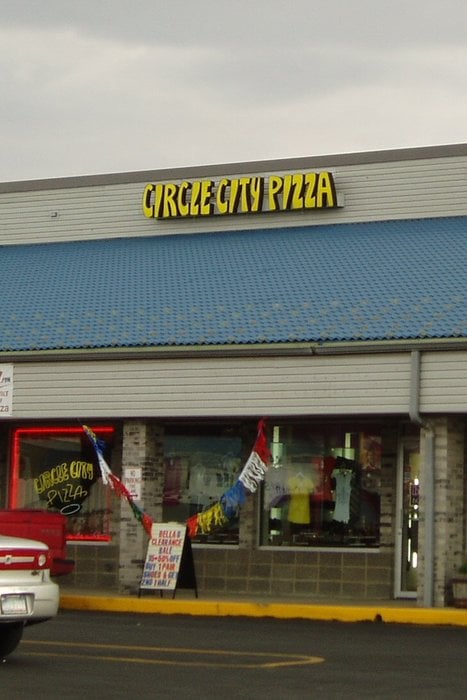 CIRCLE CITY PIZZA - Updated December 2025 - 5125 S Emerson Ave ...