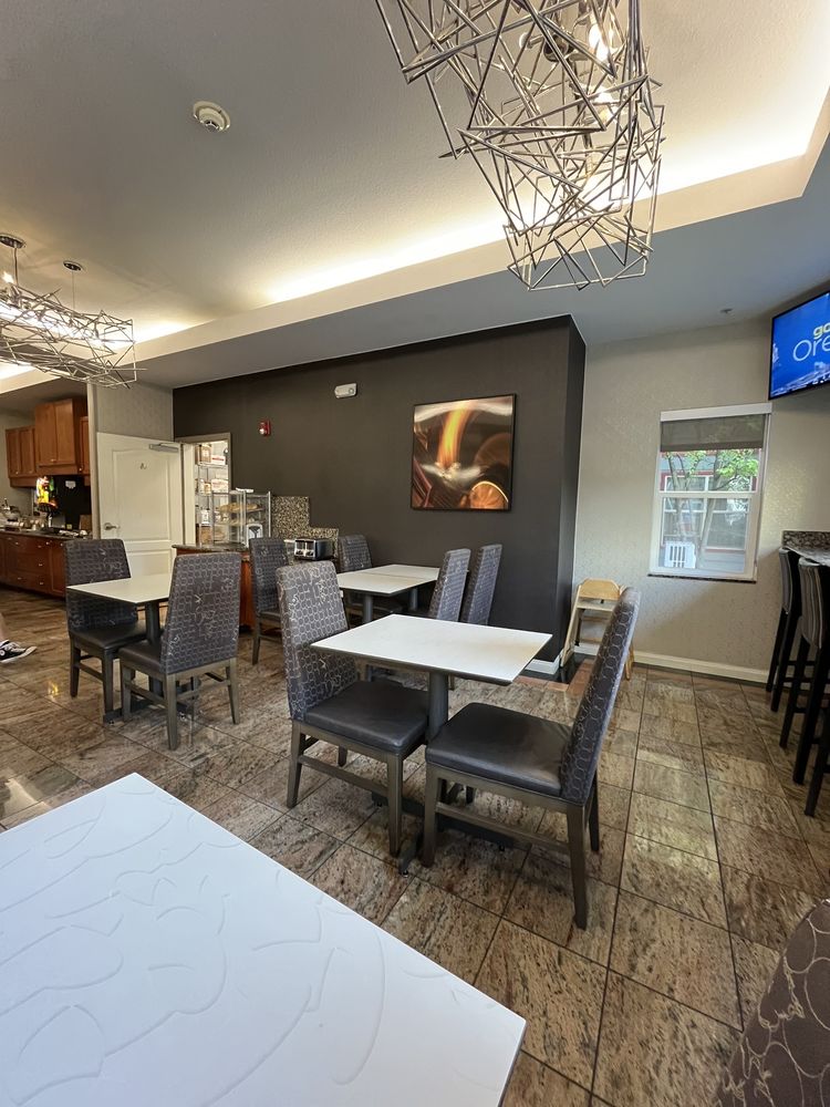 RESIDENCE INN PORTLAND NORTH - Updated August 2025 - 83 Photos & 65 ...