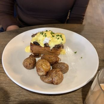 TABLE 33 - Updated December 2025 - 492 Photos & 409 Reviews - 45 W 4th ...