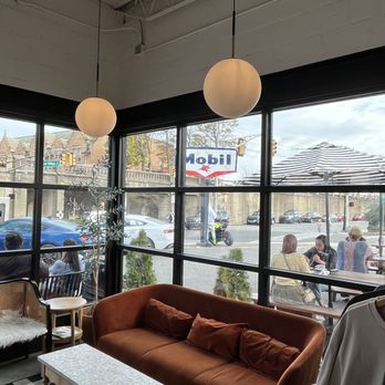 SUNDAY MOTOR CO CAFE - Updated May 2024 - 373 Photos & 165 Reviews - 27 ...