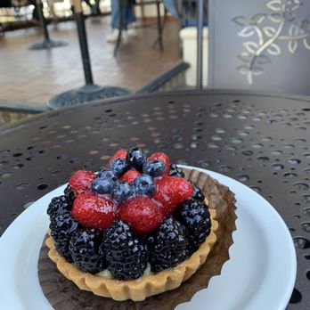 URTH CAFFÉ- MELROSE - Updated December 2024 - 3497 Photos & 3275 Reviews - 8565 Melrose Ave ...