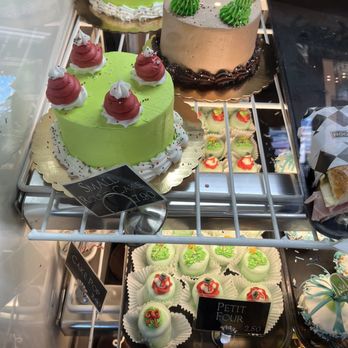 BEAR MOON BAKERY - Updated March 2025 - 175 Photos & 318 Reviews - 401 ...