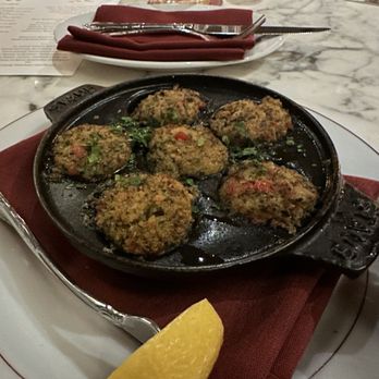 MONARQUE - Updated July 2025 - 786 Photos & 249 Reviews - 1010 Fleet St ...