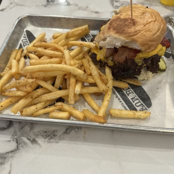 FUN BUNS - Updated April 2025 - 130 Photos & 72 Reviews - 15000 SH-46W ...