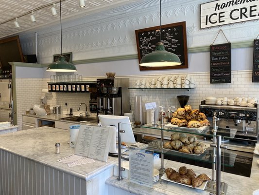 BLUE BEE CAFE - 119 Photos & 135 Reviews - 114 Main St, Delhi, New York ...