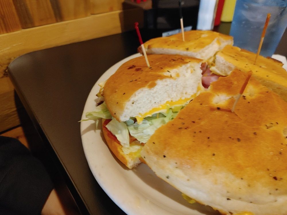 CHATTER’S BULLPEN BAR & GRILL - Updated April 2025 - 12 Photos & 22 ...