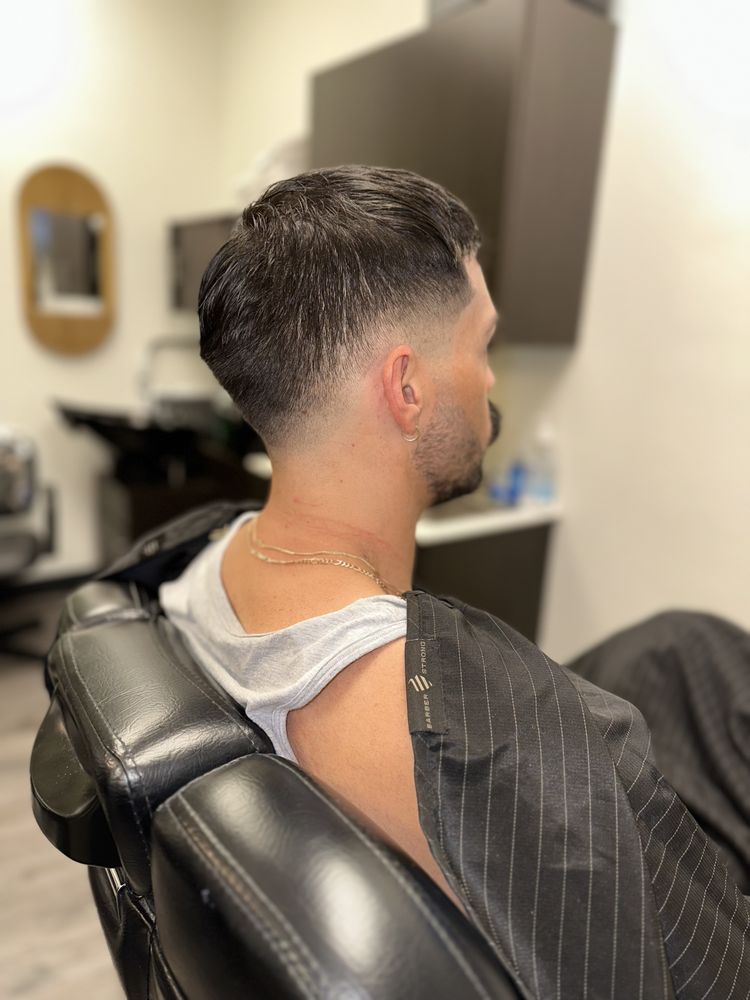 HITLIST BARBER - Updated August 2024 - 11 Photos - 1507 W 18th St ...