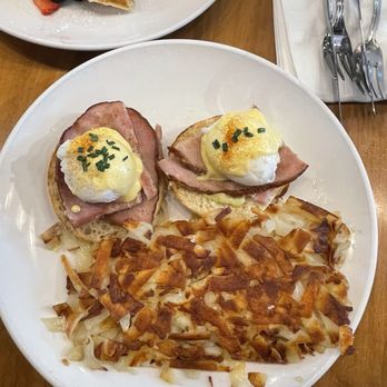 POACHED NEIGHBORHOOD KITCHEN - Updated April 2025 - 2157 Photos & 1863 ...