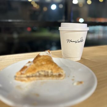 HAMILATTE - Updated October 2025 - 37 Photos & 33 Reviews - 1971 NJ-33 ...