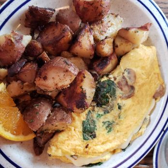 RED APPLE CAFE - Updated June 2025 - 242 Photos & 502 Reviews - 783 Rio ...