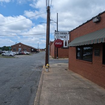 SOUTHERN LUNCH - Updated October 2025 - 129 Photos & 99 Reviews - 26 S ...