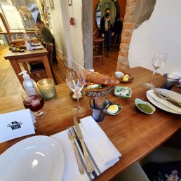 FLX TABLE - Updated July 2025 - 494 Photos & 112 Reviews - 22 Linden St ...