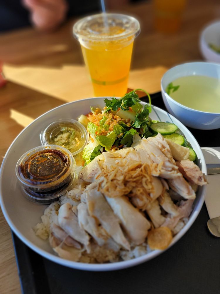 CHICKEN MEETS RICE - Updated August 2025 - 66 Photos & 32 Reviews ...