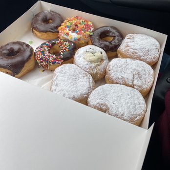 CLOUD 9 DONUTS - Updated August 2025 - 35 Photos & 56 Reviews - 143 ...