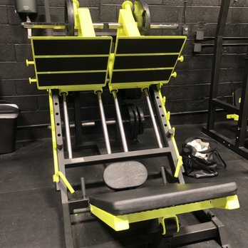 DMV IRON GYM - Updated December 2025 - 73 Photos & 51 Reviews - 5426 ...