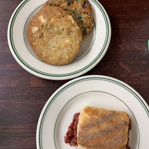 FAMOUS 4TH STREET DELICATESSEN - 977 Photos & 629 Reviews - Delis - 700 ...