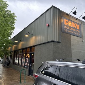 PUTTERS FAMILY ENTERTAINMENT CENTER - Updated November 2024 - 35 Photos ...