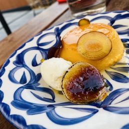 LA CHA CHA CHÁ - Updated April 2025 - 2171 Photos & 866 Reviews - 812 E ...