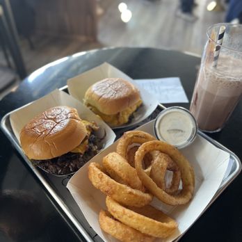 GOTHAM BURGER SOCIAL CLUB - 123 Photos & 48 Reviews - 131 Essex St, New ...
