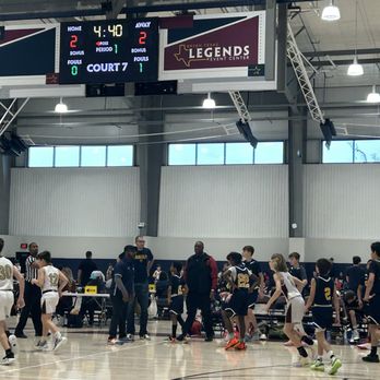 LEGENDS EVENT CENTER - Updated December 2025 - 20 Photos - 2533 Midtown ...