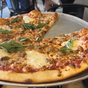 KOLOA PIZZA KITCHEN + BAR - Updated July 2024 - 231 Photos & 353 ...