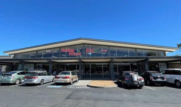 FALLING PRICES - Updated December 2025 - 36 Reviews - 1001 W College ...