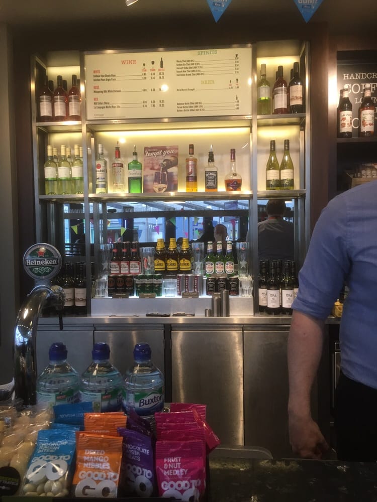 CAFFE RITAZZA - Updated April 2024 - 17 Photos - Piccadilly Station ...