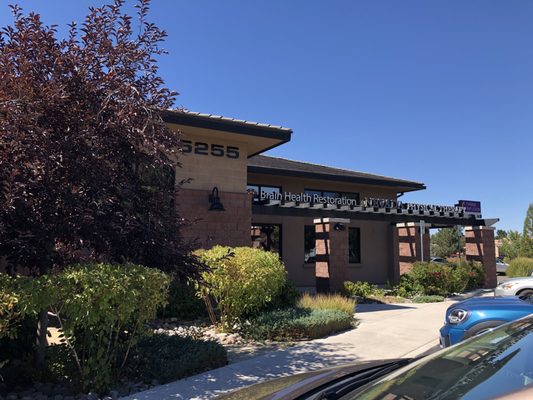 THRIVE INFUSION - Updated August 2025 - 32 Photos - 5255 Longley Ln ...