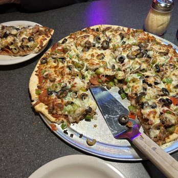 BEARNO’S PIZZA - Updated October 2025 - 19 Photos & 20 Reviews - 4049 ...