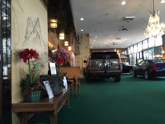 SARANT CADILLAC - Updated October 2025 - 35 Photos & 51 Reviews - 4339 ...