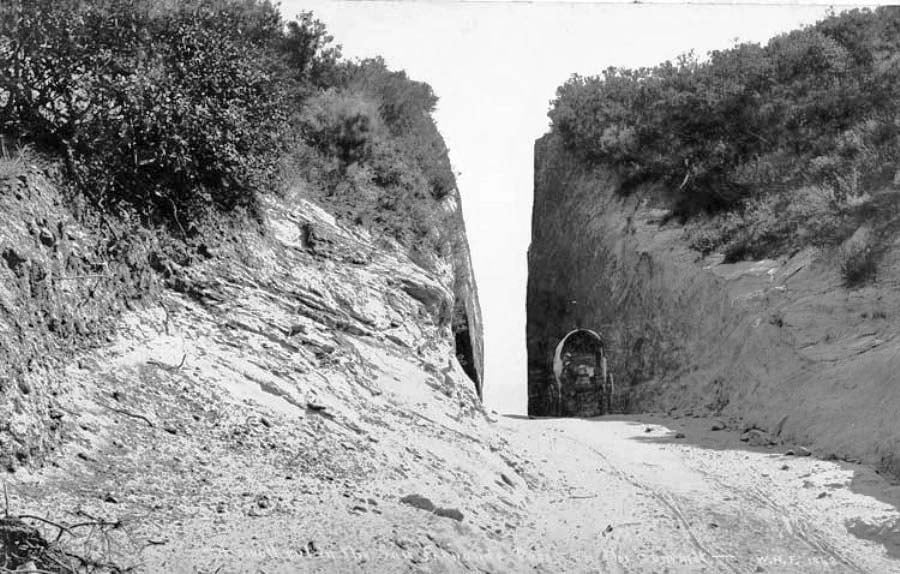 BEALES’S CUT - Updated December 2025 - 16 Photos - Newhall, California ...