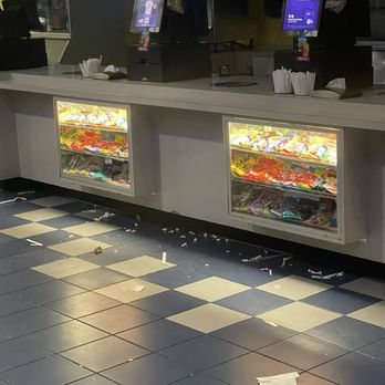 REGAL CAPE COD MALL - Updated January 2026 - 90 Photos & 64 Reviews ...