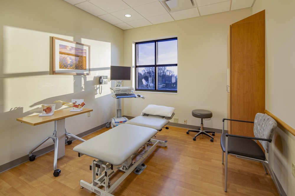 PRAIRIE RIDGE HEALTH - Updated December 2025 - 12 Photos - 1515 Park ...