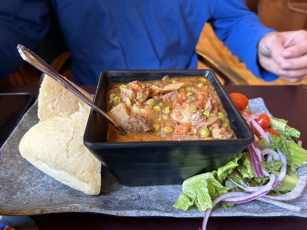 PINTS PUB - Updated December 2025 - 337 Photos & 427 Reviews - 221 W ...