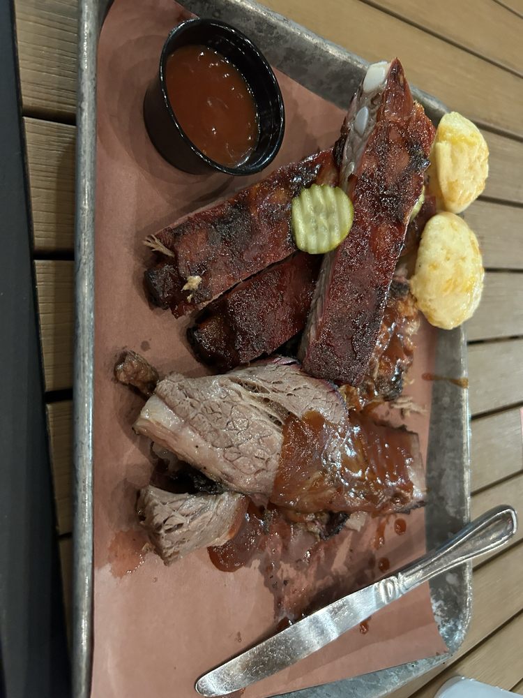 JIM ‘N NICK’S BAR-B-Q - Updated December 2025 - 12 Photos & 23 Reviews ...