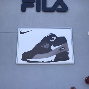 WSS - Updated October 2025 - 11 Photos - 8236 South Gessner Rd, Houston ...