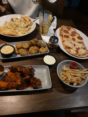 NORTH & MAPLE KITCHEN + BAR - 39 Photos & 36 Reviews - 18401 N Creek Dr ...