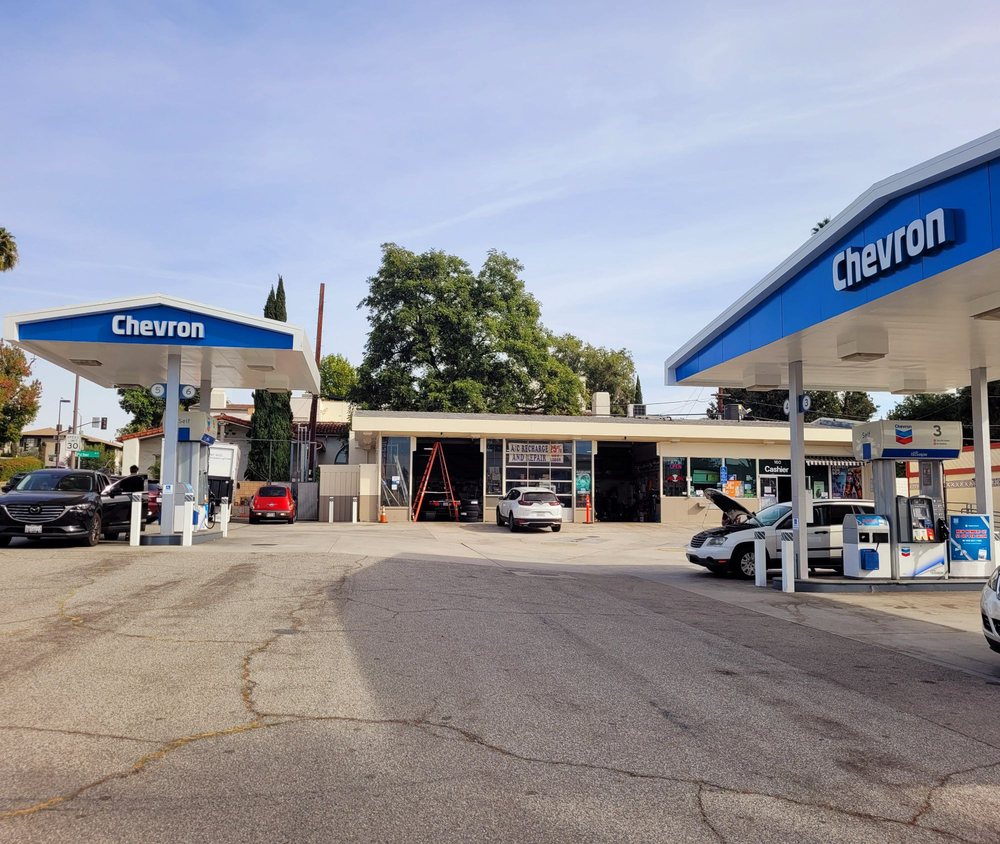 CHEVRON - Updated November 2025 - 13 Reviews - 160 E California Blvd ...