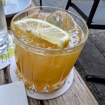 GIOVEDI - Updated January 2025 - 561 Photos & 92 Reviews - 10 N Hotel ...