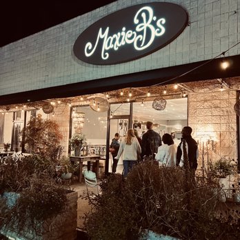 MAXIE B’S - Updated August 2024 - 642 Photos & 492 Reviews - 2403 ...