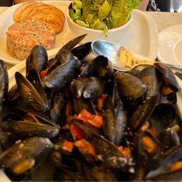 LEMÉAC - Updated May 2025 - 590 photos & 304 avis - 1045 Avenue Laurier ...