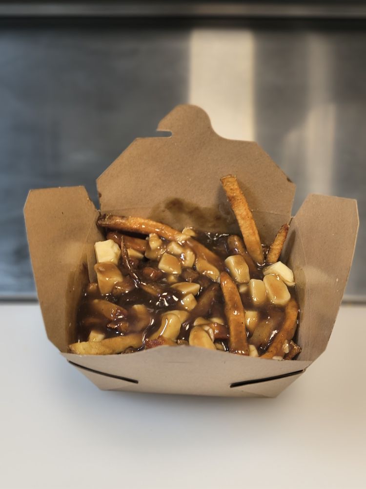 THE CANADIAN EH FOOD TRUCK - Updated July 2025 - 14 Photos - 6911 ...