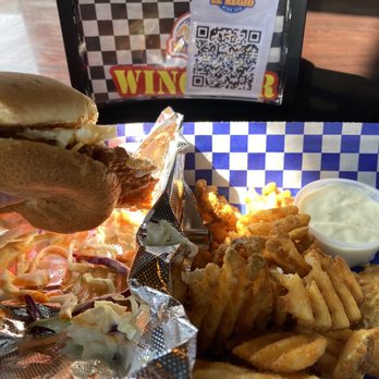 EL REGIO WING BAR - Updated July 2025 - 46 Photos & 34 Reviews - 15107 ...