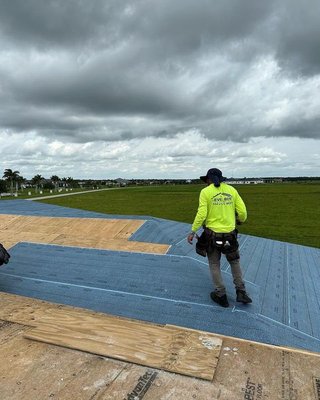 LEVEL BEST ROOFING - Updated May 2026 - 47 Photos - 819 SW Federal Hwy ...